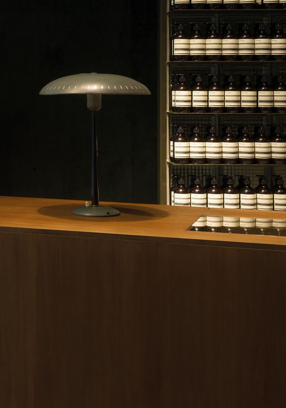 Aesop Counter Jelmoli – 1zu33