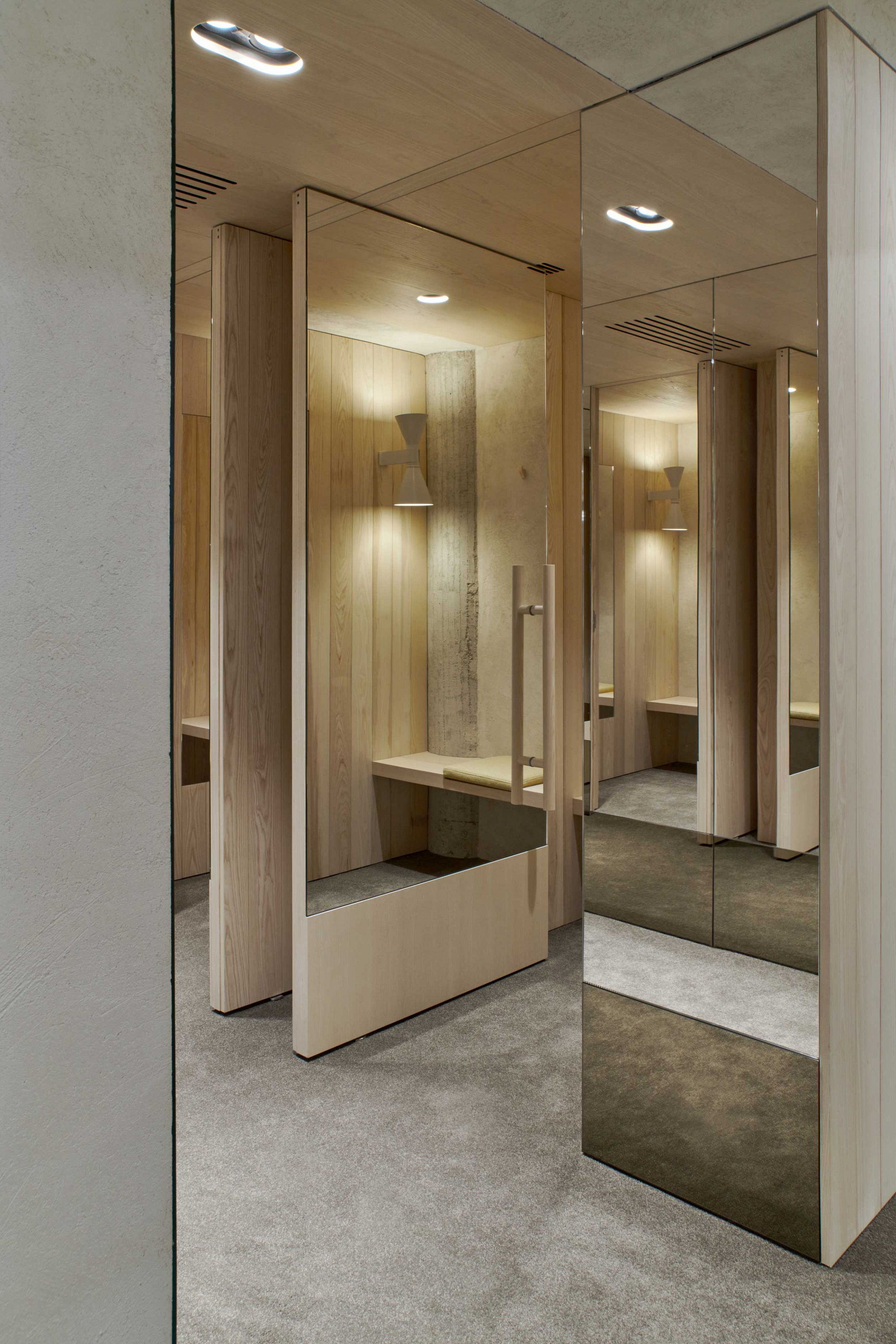 Store Munich, A.P.C. – 1zu33